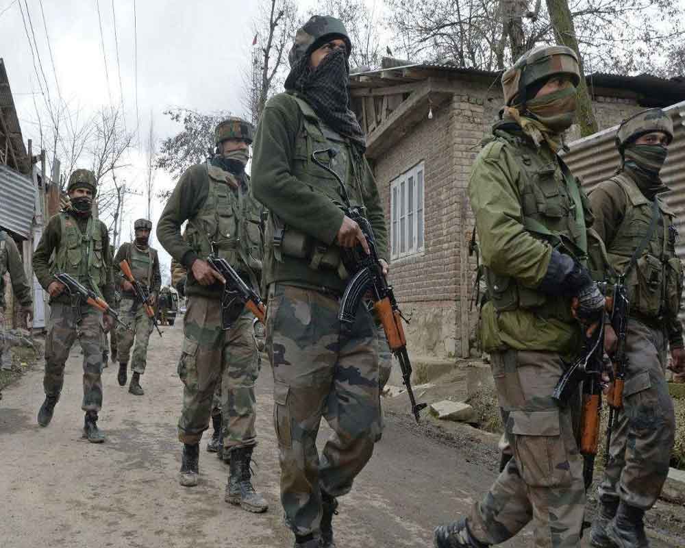 Army Major killed, another officer and 2 jawans injured in Kashmir encounter