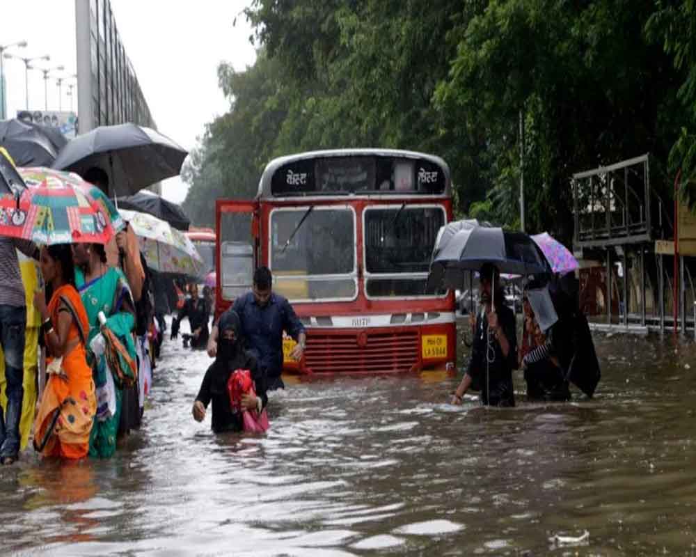 Flooding in Pune after heavy rain; 7 killed, 500 rescued