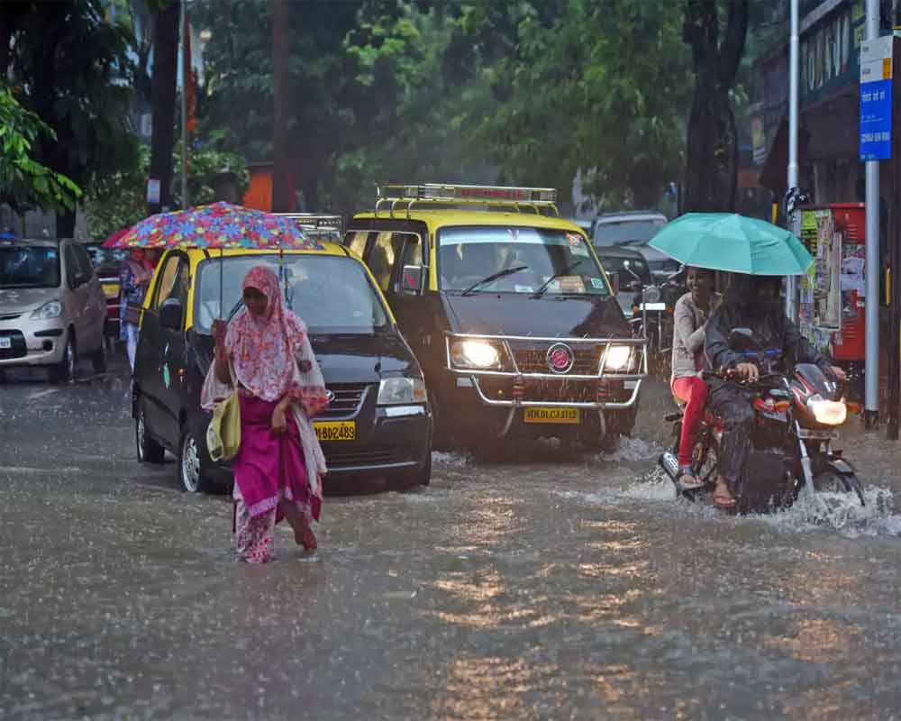 Heavy rains continue to lash Nashik district; two killed