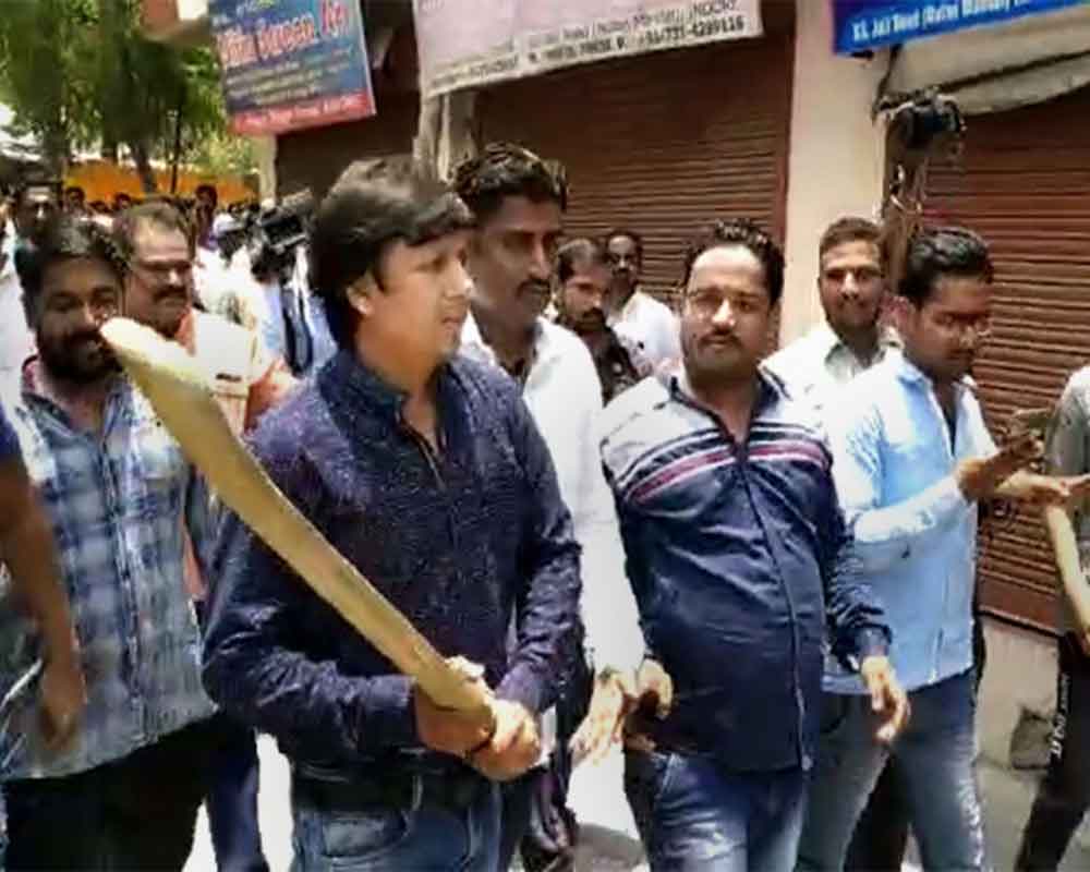 Not aware about any notice to Akash, says Kailash Vijayvargiya