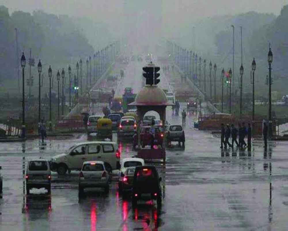 Delhi witnesses sudden change in weather