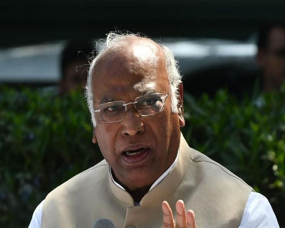 BJP campaigning on communal lines, says Kharge in Gujarat