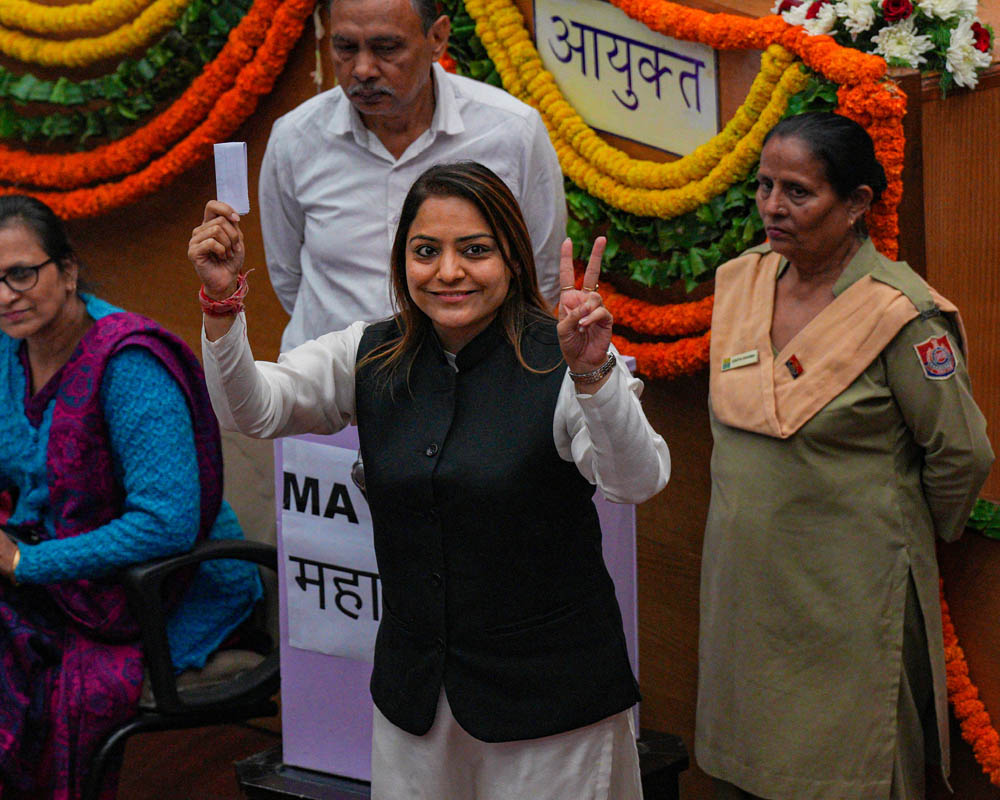 AAP's Shelly Oberoi defeats BJP's Rekha Gupta to become Delhi mayor