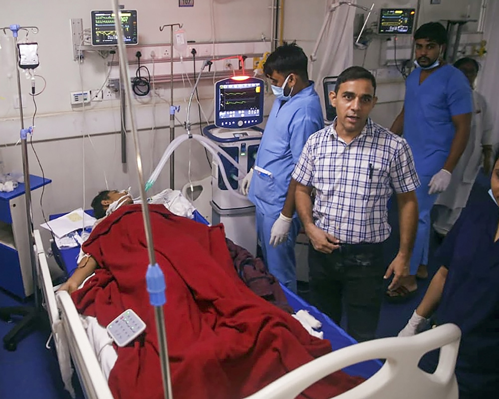 Noida lift crash: 4 more workers succumb to injuries, death toll climbs to 8