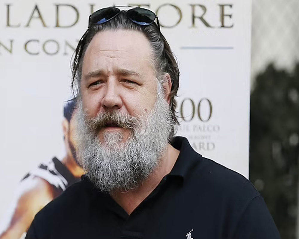 Russell Crowe says he's 'slightly jealous' of 'Gladiator' sequel