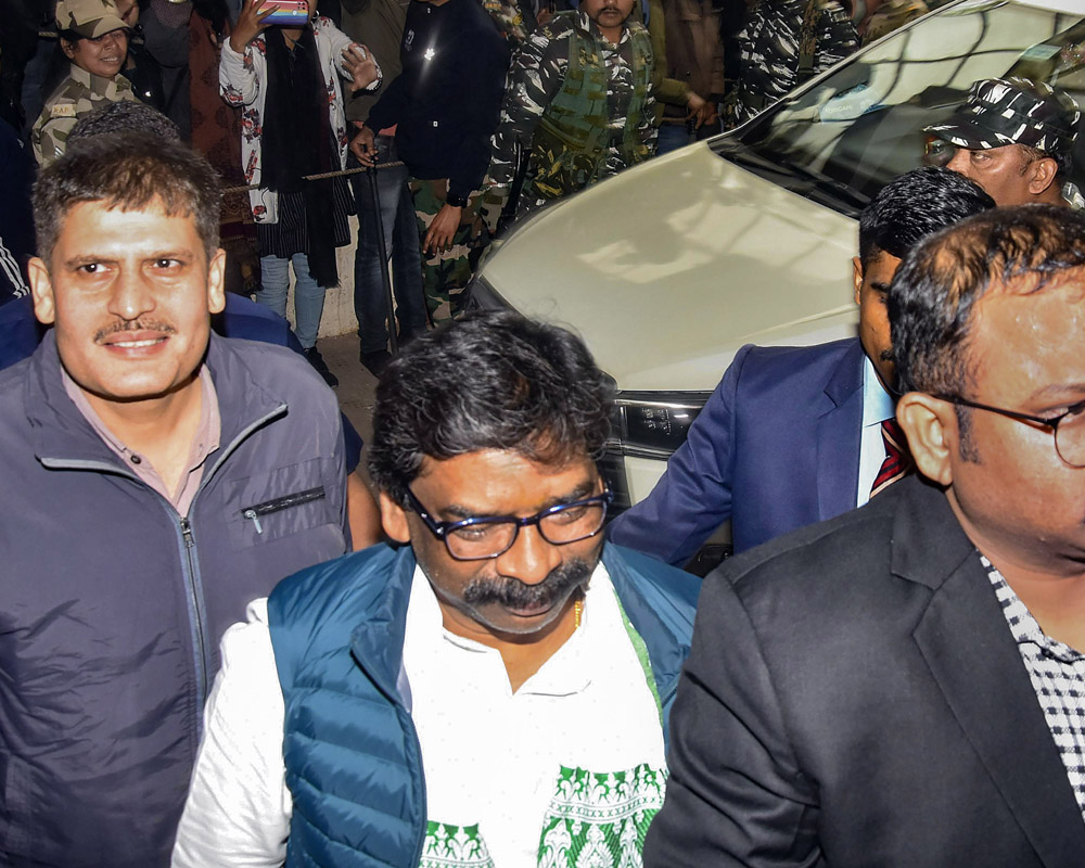 Arrested ex-Jharkhand CM Hemant Soren reaches assembly to participate in trust vote