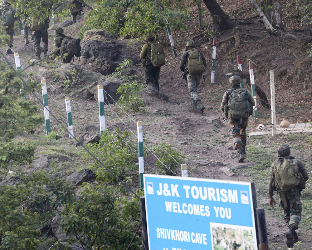 J-K bus terror attack: Combing operation enters second day, over 20 picked up for questioning