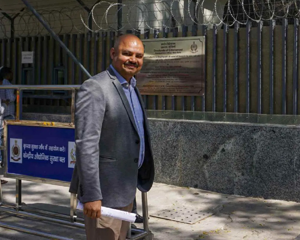 Maliwal assault case: Kejriwal aide Bibhav being taken to Mumbai for retrieval of phone data