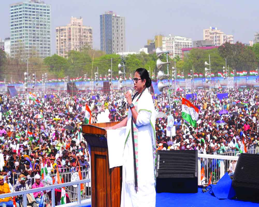 Mamata fields Moitra, throws BJP challenge