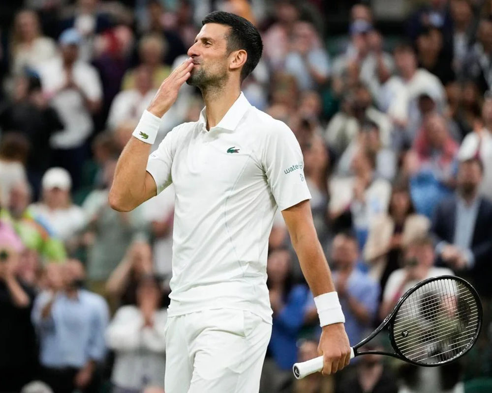 Novak Djokovic gets into it with Wimbledon fans after reaching the quarterfinals
