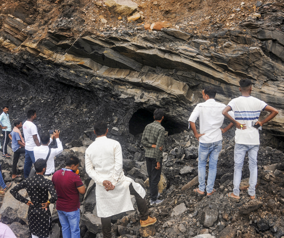 4 dead, more feared trapped after portion of coal mine collapses in Jharkhand