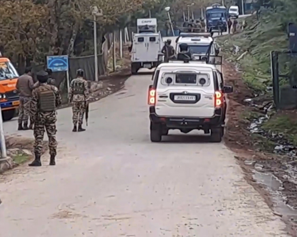 Infiltration bid foiled along LoC in J-K's Baramulla; 2 terrorists killed