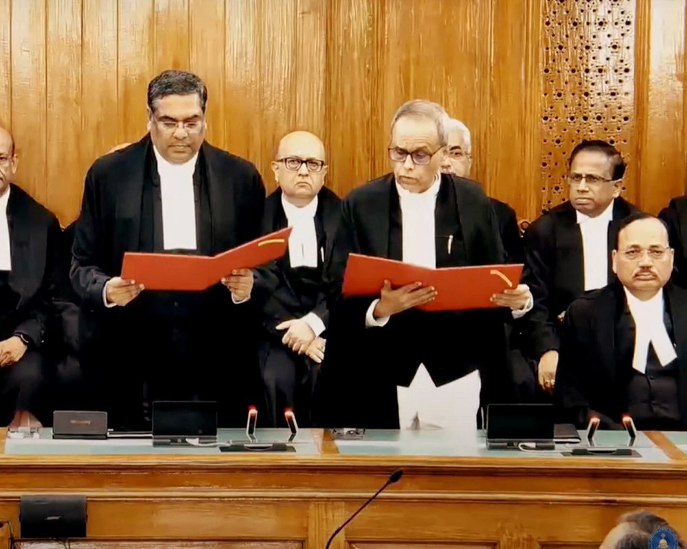 Justice Joymalya Bagchi of Calcutta HC takes oath as SC judge